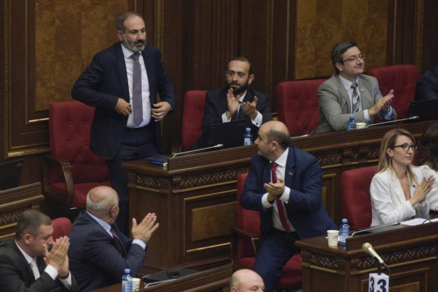 Paschinjan zum neuen Regierungschef in Armenien gewählt