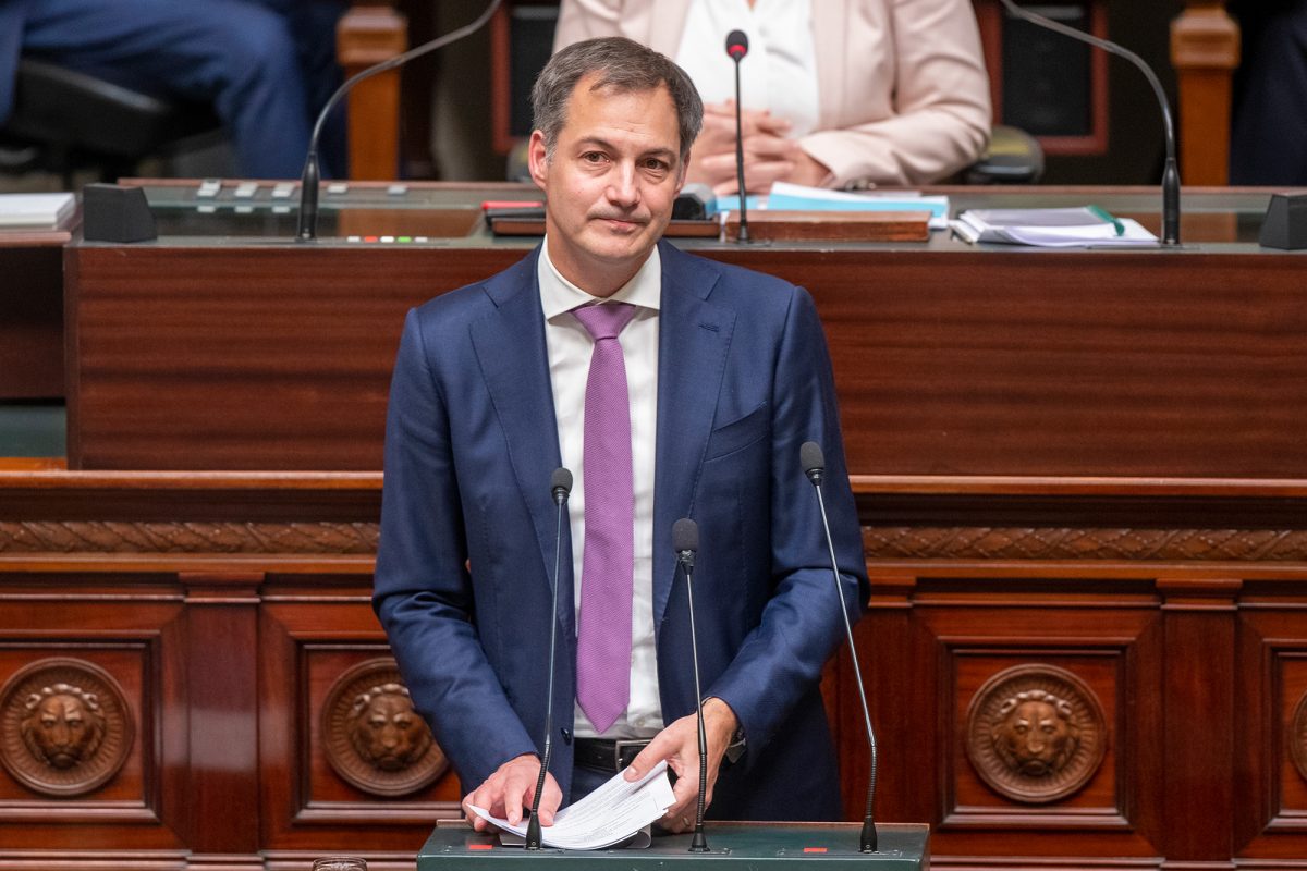 WhatsApp-Gate: Premier De Croo verteidigt sich in der Kammer - BRF ...