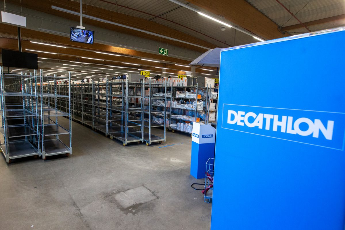 Arbeitsniederlegung bei Decathlon in Willebroek - BRF Nachrichten