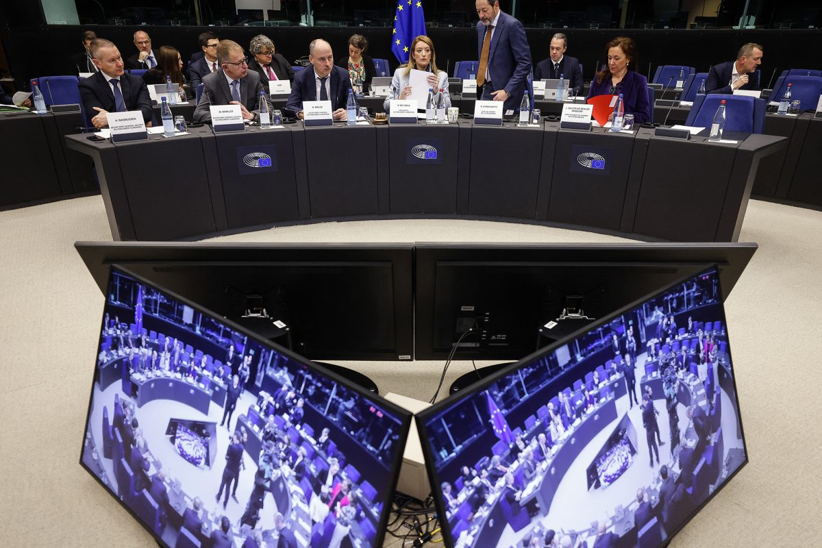 "Katargate": Eva Kaili abgesetzt, Tarabella zeitweilig suspendiert ...