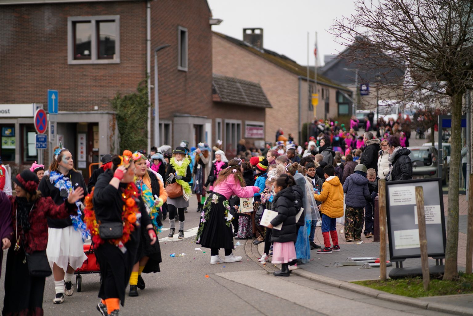 Die schönsten Bilder vom Altweiberdonnerstag in Kelmis - BRF Nachrichten