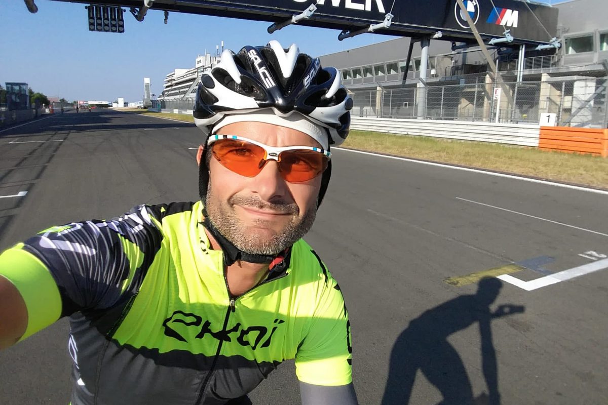 24 Stunden auf dem Rad: Michael Langer nimmt an "Rad am Ring" teil ...