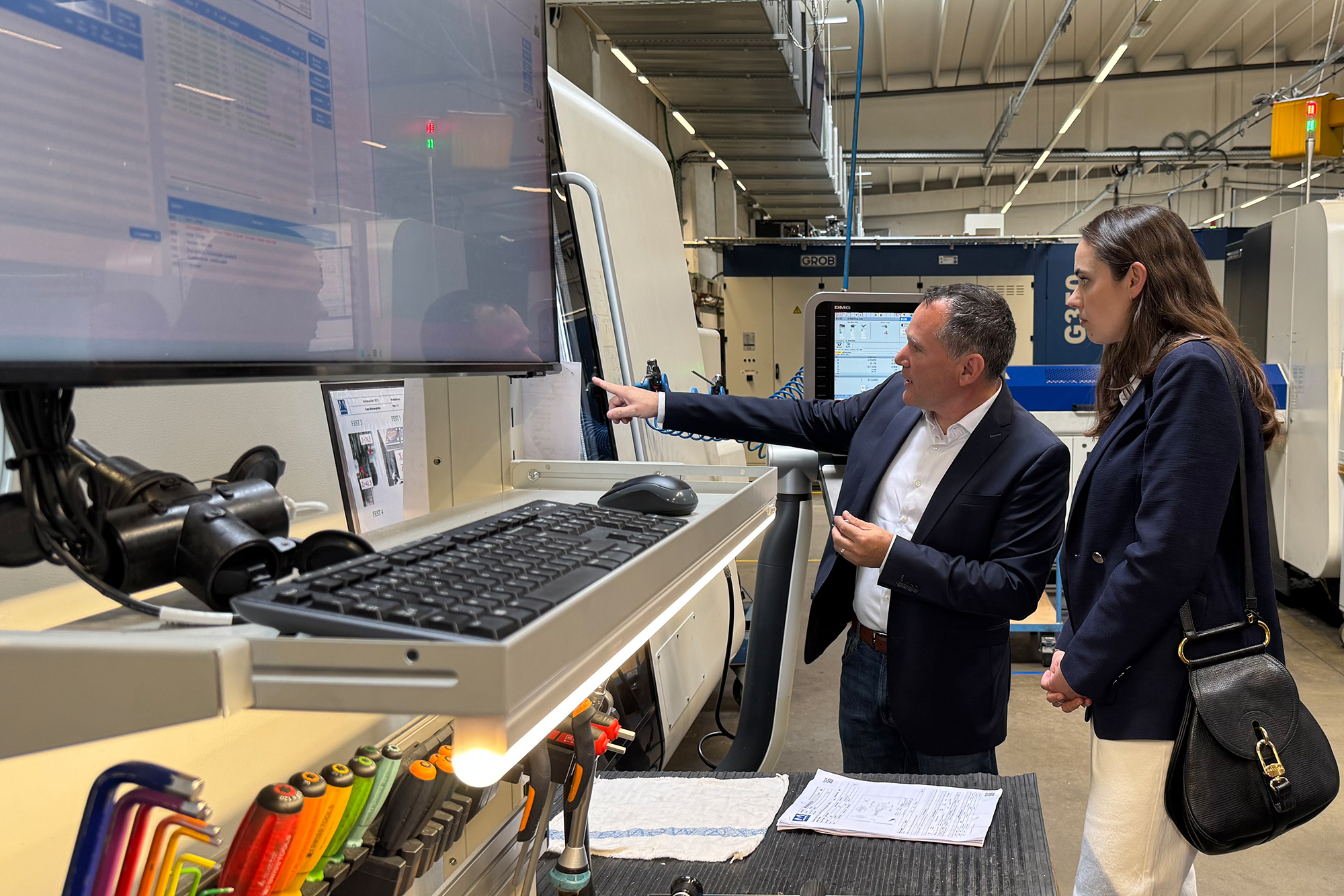 Präzision aus Eupen für die Landesverteidigung: Ministerin Simonet zu ...