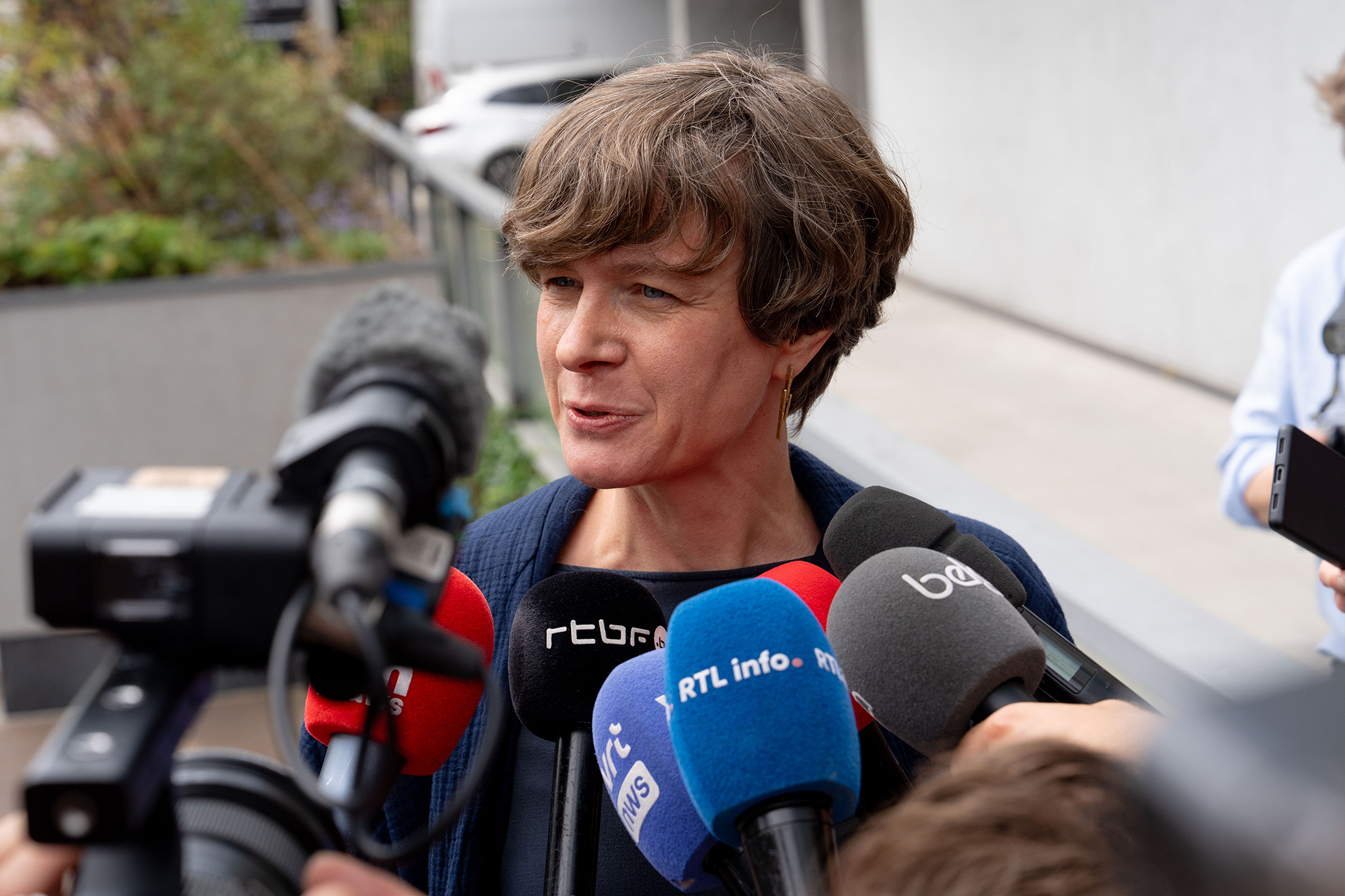 Regierungsbildung in Brüssel: N-VA wollen Vertreter mit am ...