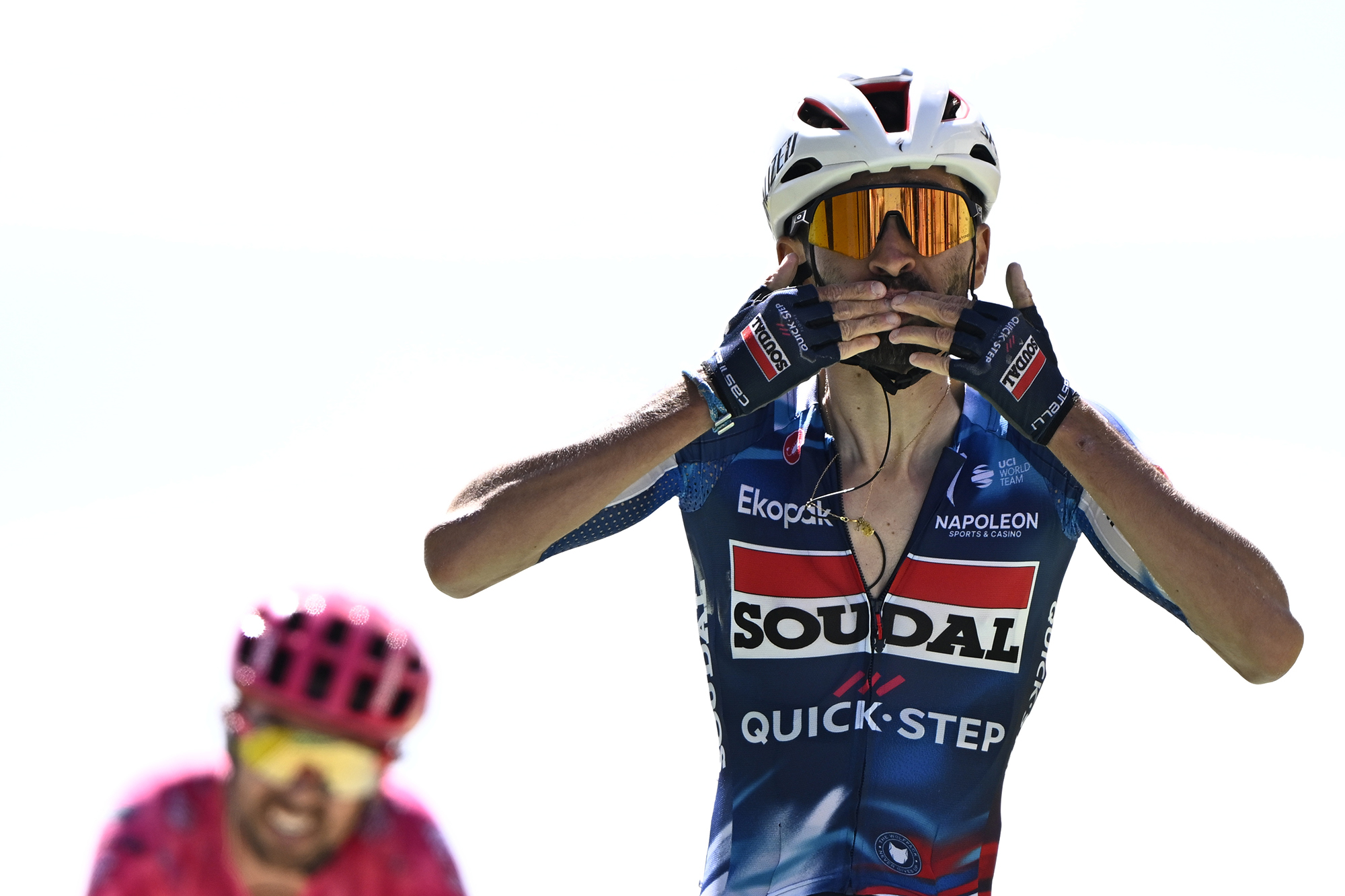 Tour de France: Valentin Paret-Peintre siegt auf dem Mont Ventoux - BRF ...